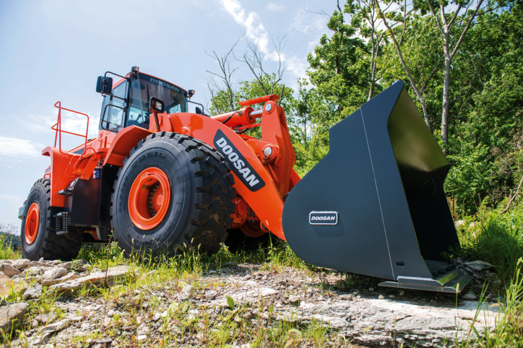 Doosan DL550-5 Wheel Loader – Custom Truck One Source