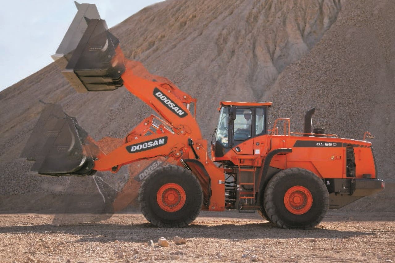 Doosan DL550-5 Wheel Loader – Custom Truck One Source