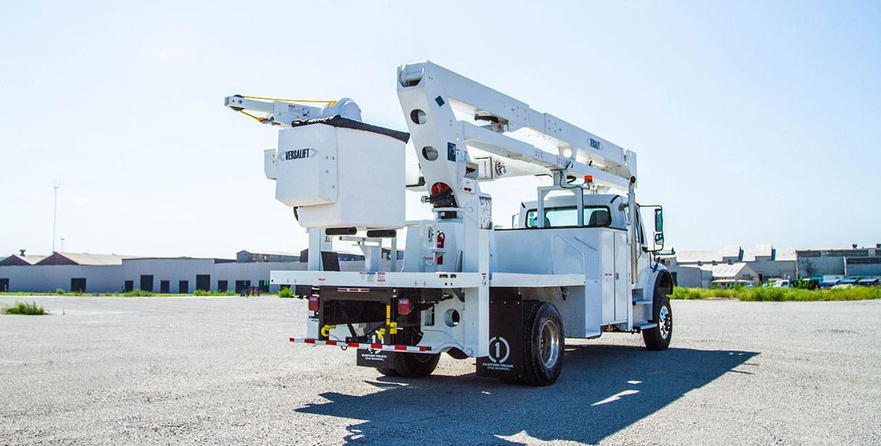 Versalift VST-7500-I Bucket Truck – Custom Truck One Source