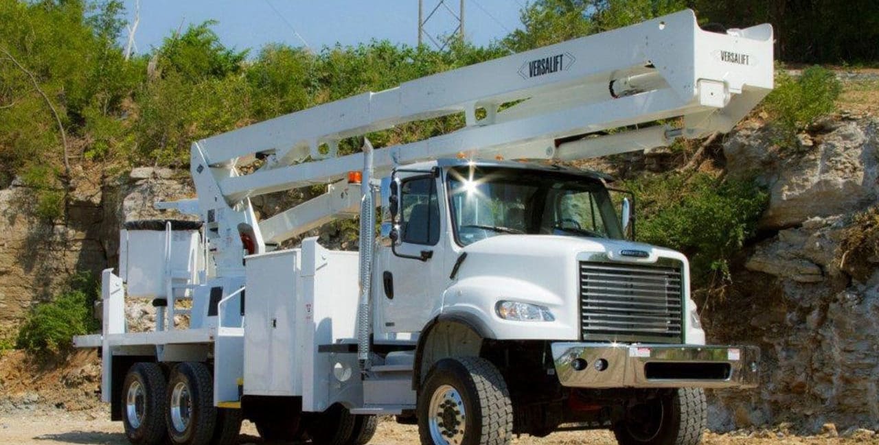 Versalift VST-9000-I Bucket Truck – Custom Truck One Source