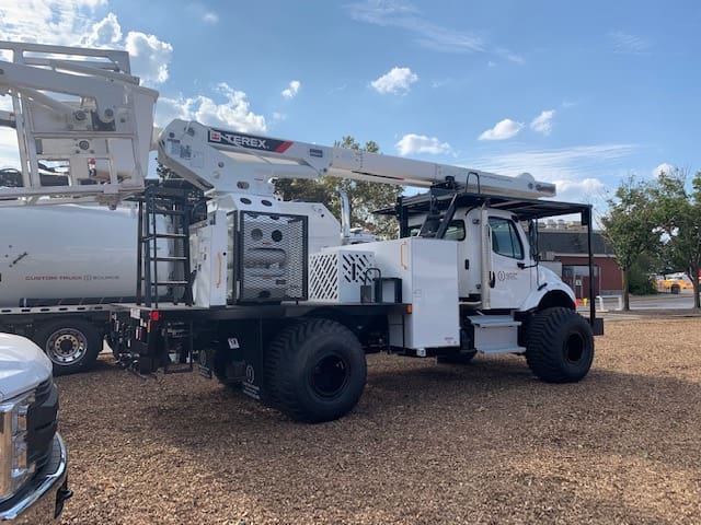 Terex XT Pro 70 Rear Mount Bucket Truck with Flotation Tires with ...