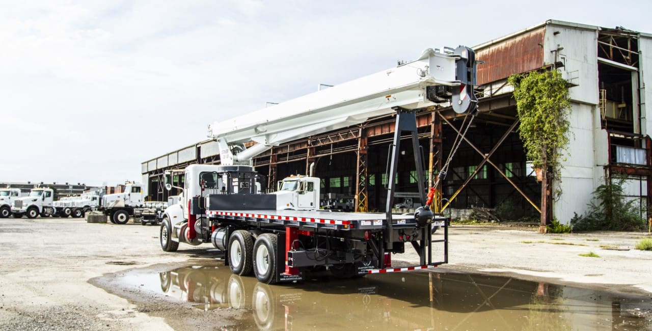 Load King Stinger 35-100 Boom Truck – Custom Truck One Source