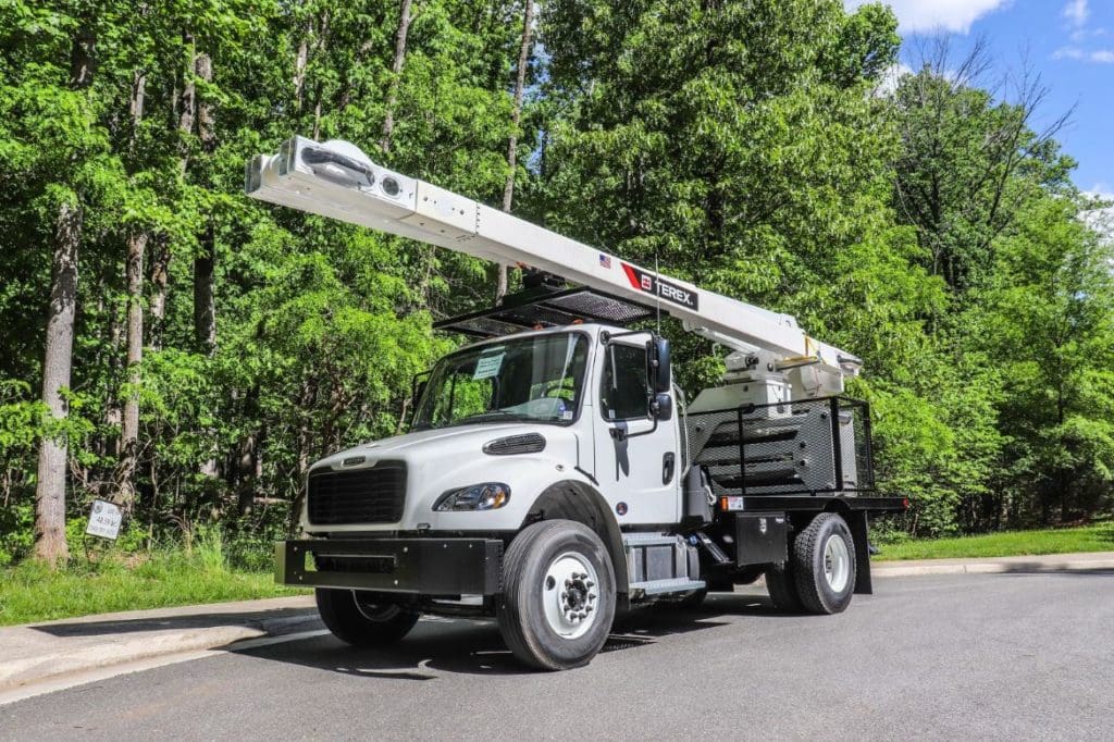 Specs: Terex XTPro 60/70 Rear Mount Under CDL Bucket Truck