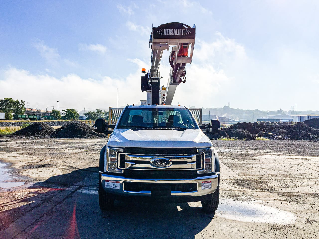 Versalift VST-52-I Bucket Truck – Custom Truck One Source