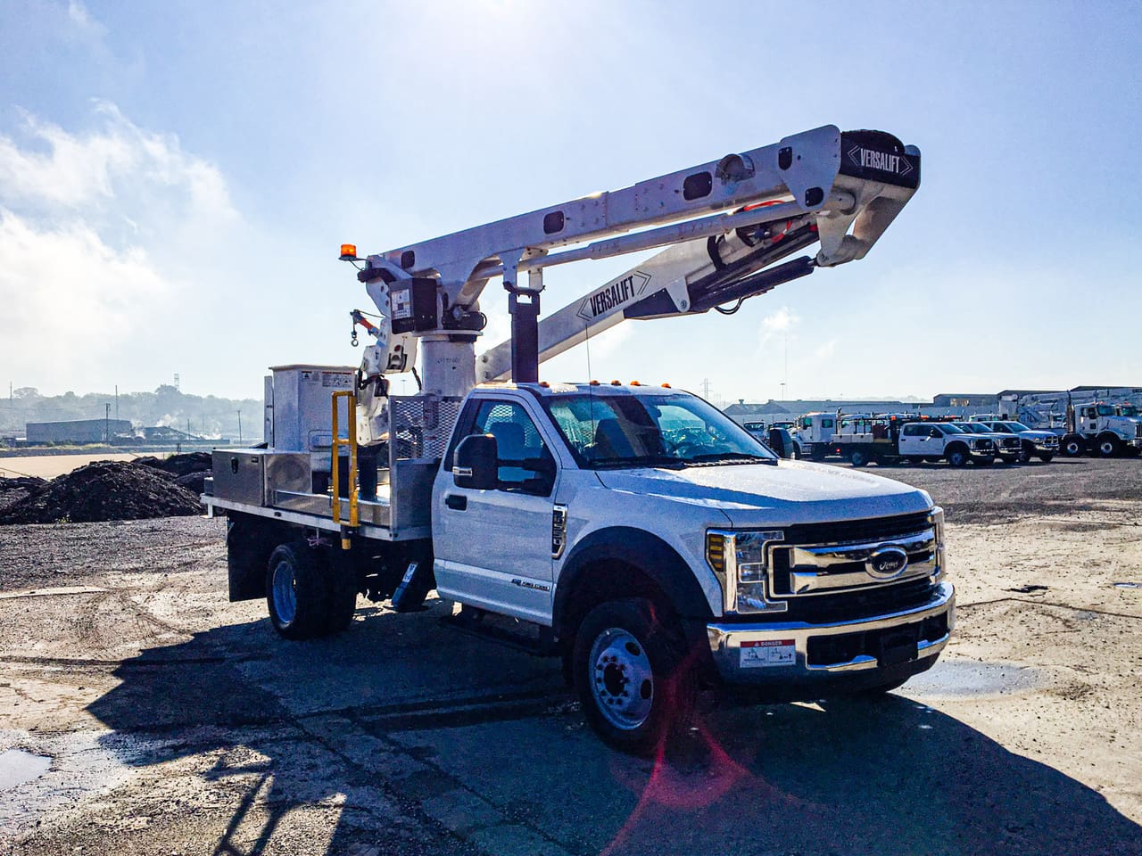 Versalift VST-52-I Bucket Truck – Custom Truck One Source