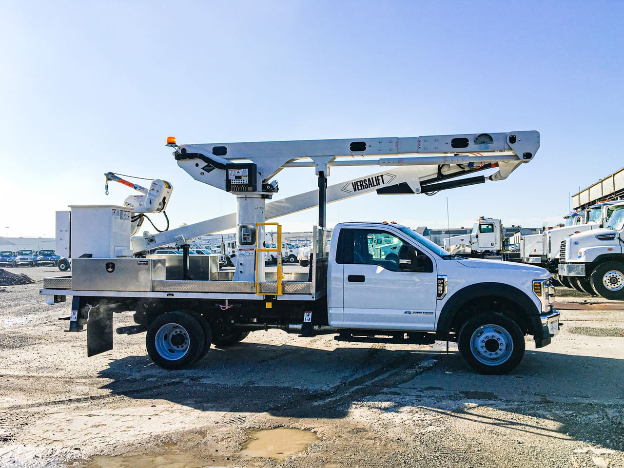 Versalift VST-52-I Bucket Truck – Custom Truck One Source