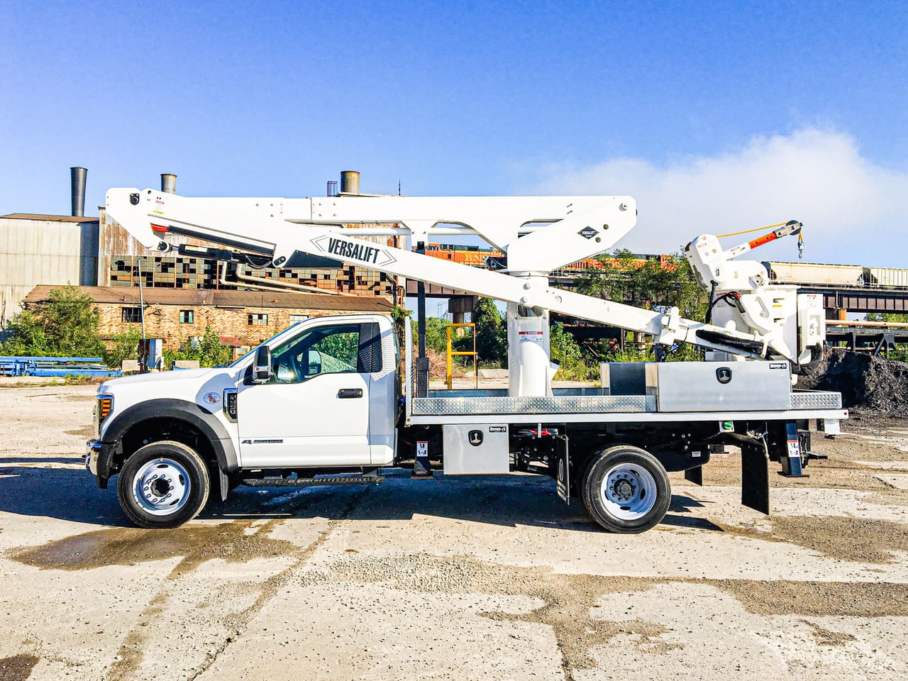 Versalift VST-52-I Bucket Truck – Custom Truck One Source