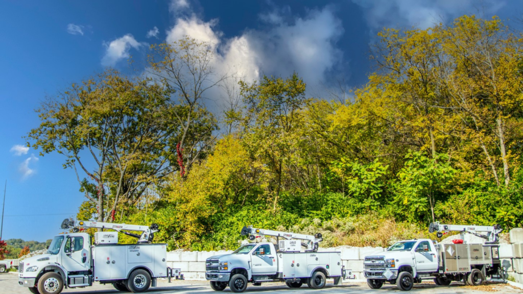 How Service Trucks Can Help on the Job Site – Custom Truck