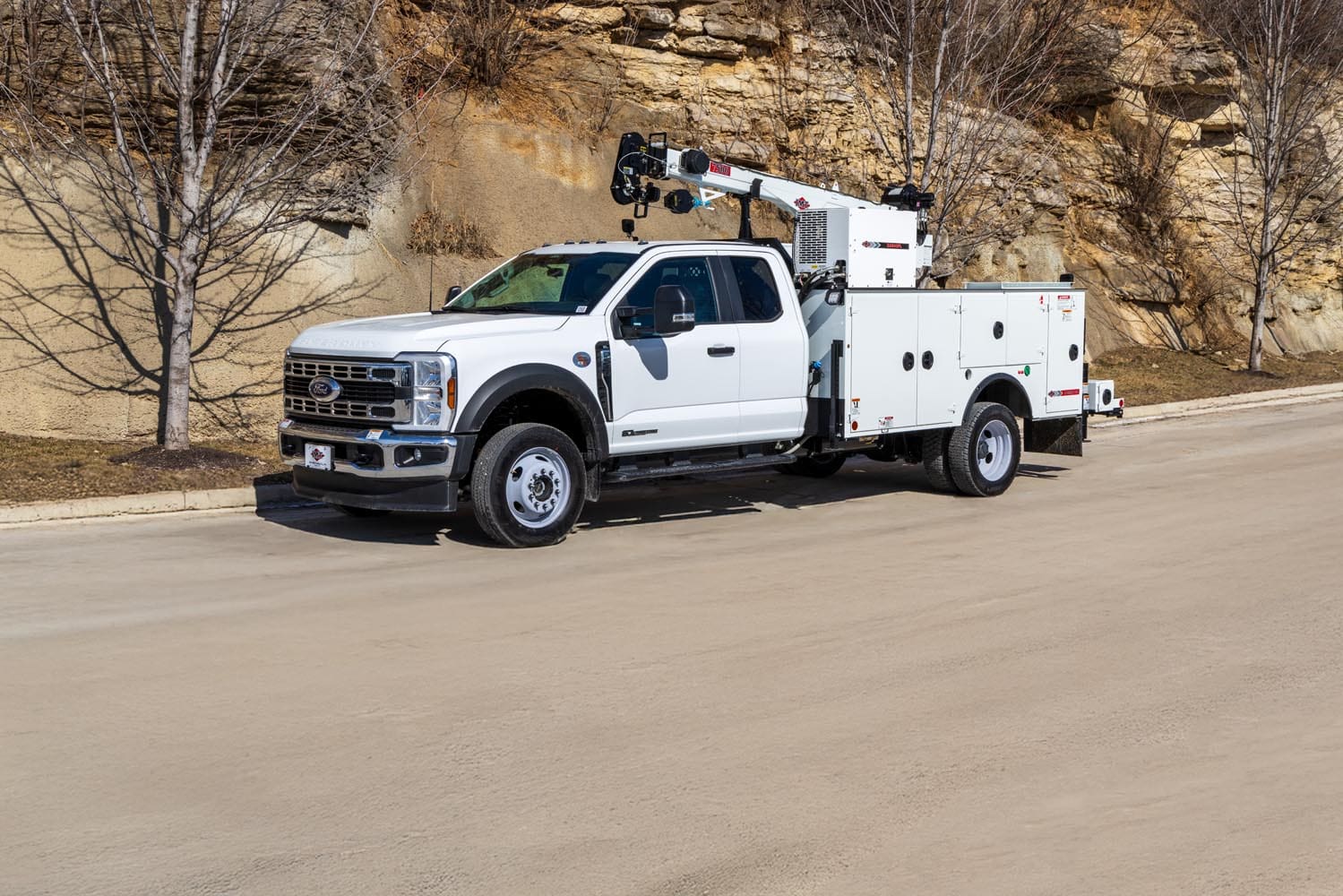 IMT Dominator I Crane Service Truck – Custom Truck One Source