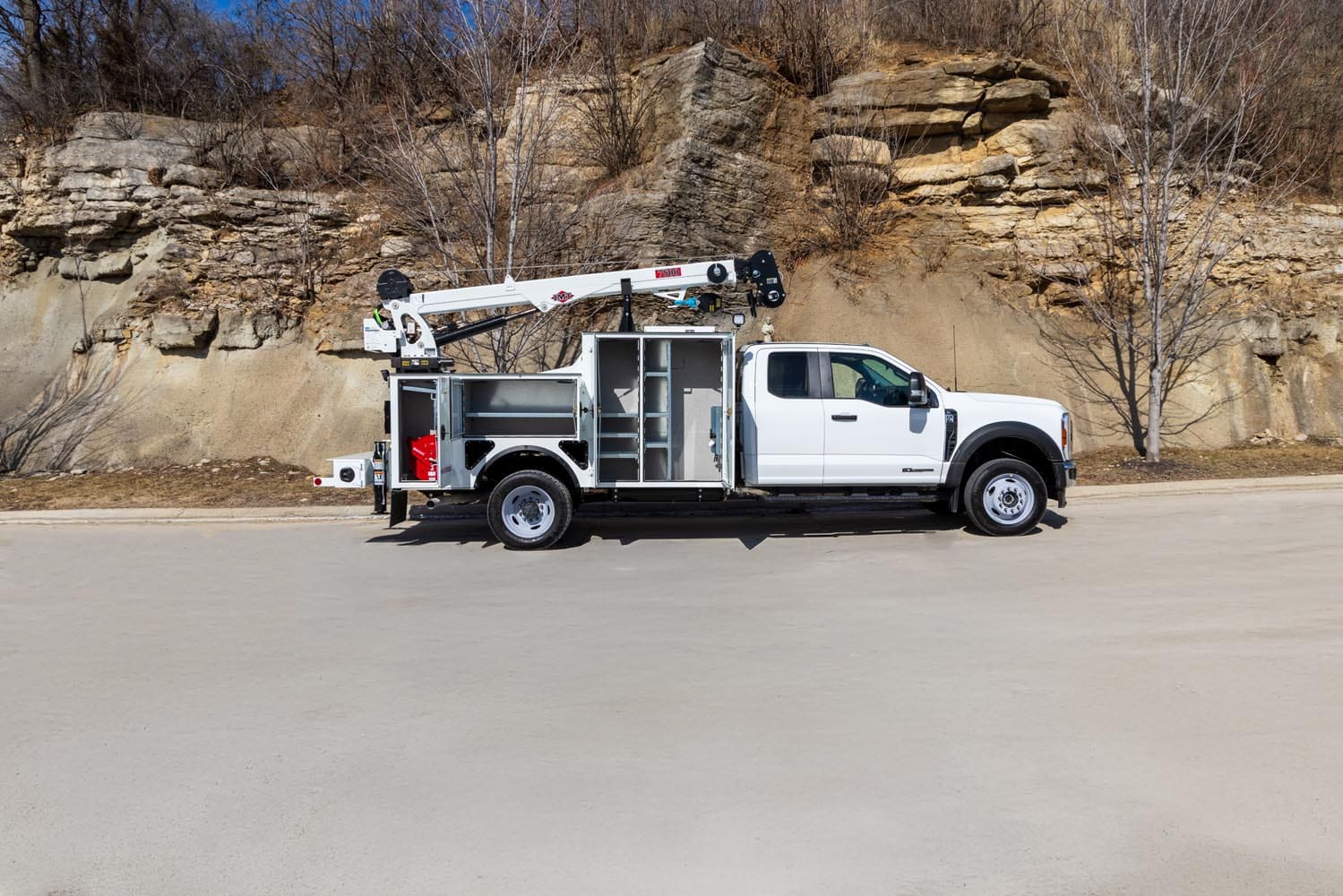 IMT Dominator I Crane Service Truck – Custom Truck One Source